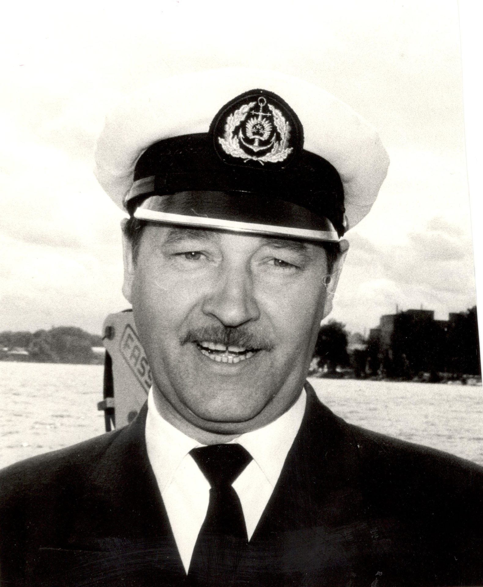 Viceadmirālis Gaidis Andrejs Zeibots un viņa jūrasspēki! - Latvijas ...